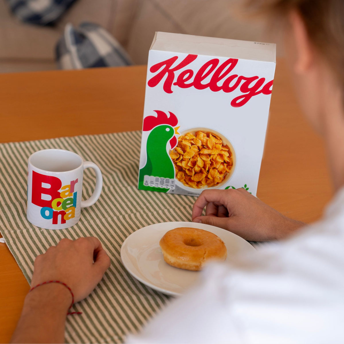 Taza Barcelona blanca – Dinou Design SL